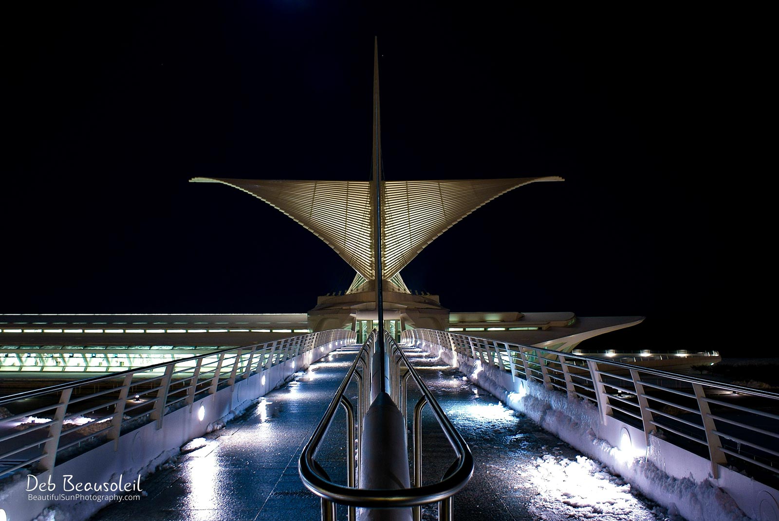 Winter Night at the Milwaukee Art Museum - BEAUTIFUL SUN CREATIONS AND ...